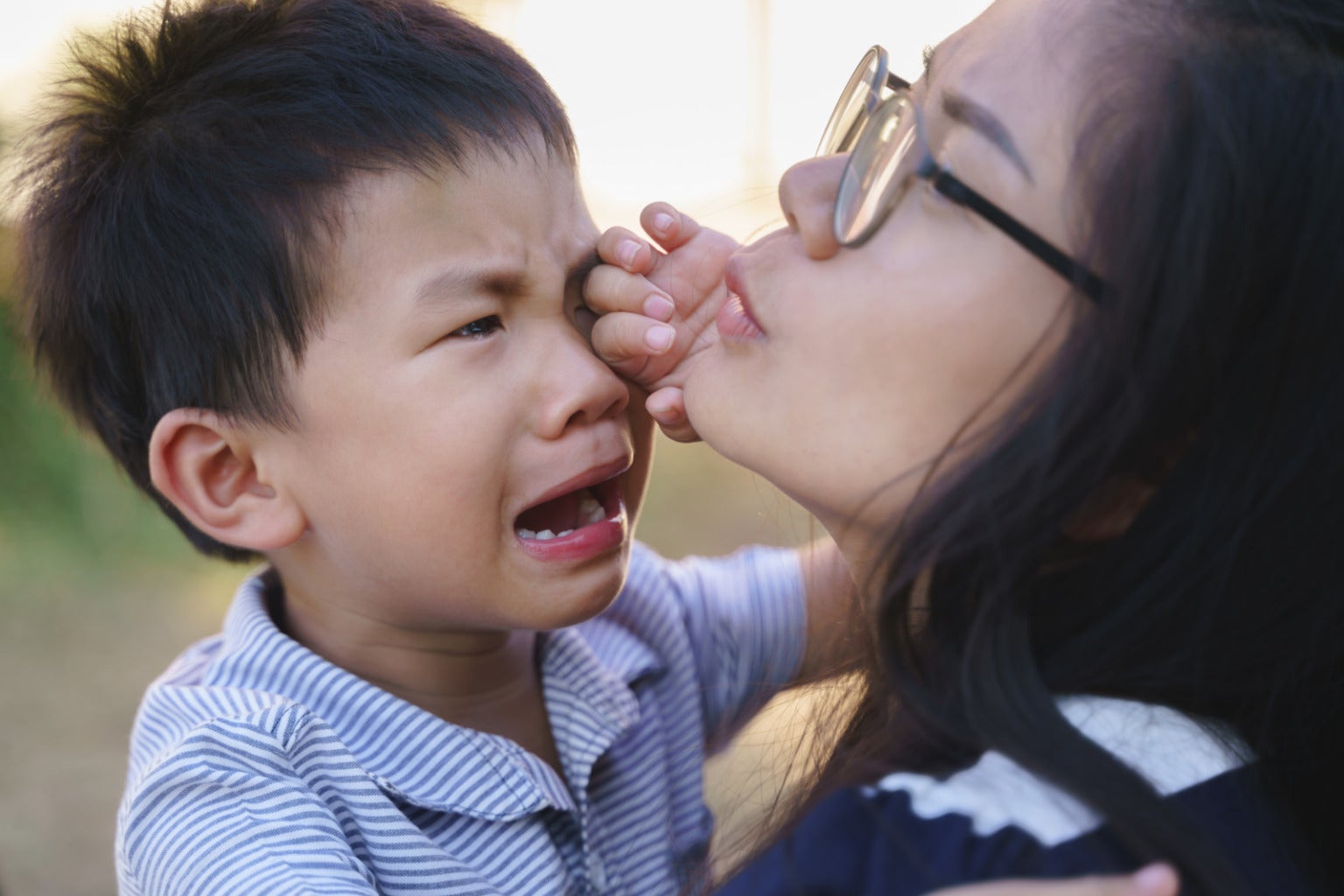 Evil Dead Rise is NOT for Kids! Child in KL Screams & Cries in Theater ...