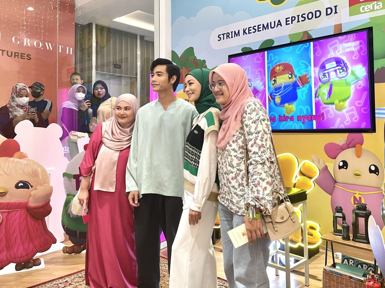 Thousands Flocked to the Astro Experience Store at IOI City Mall For a Raya Meet & Greet With ...