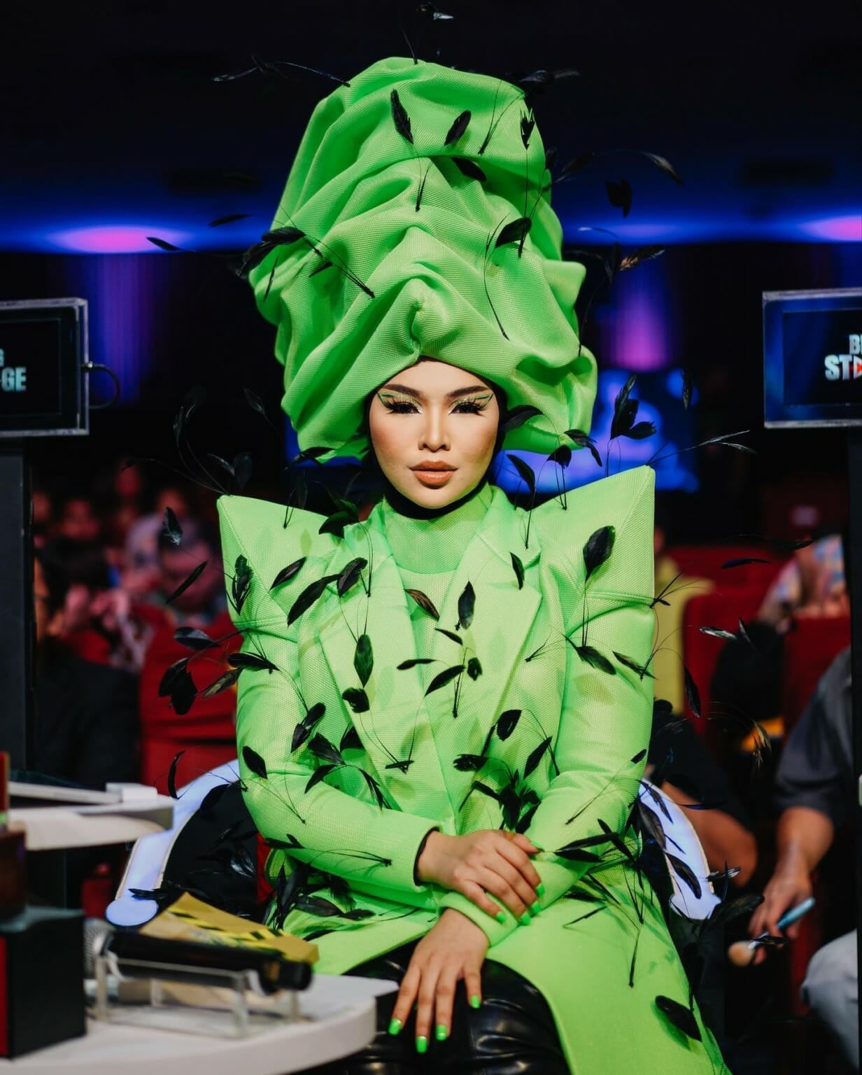 "Mattress & pillow" - Netizens Criticise Local Singer's Outfit During a ...