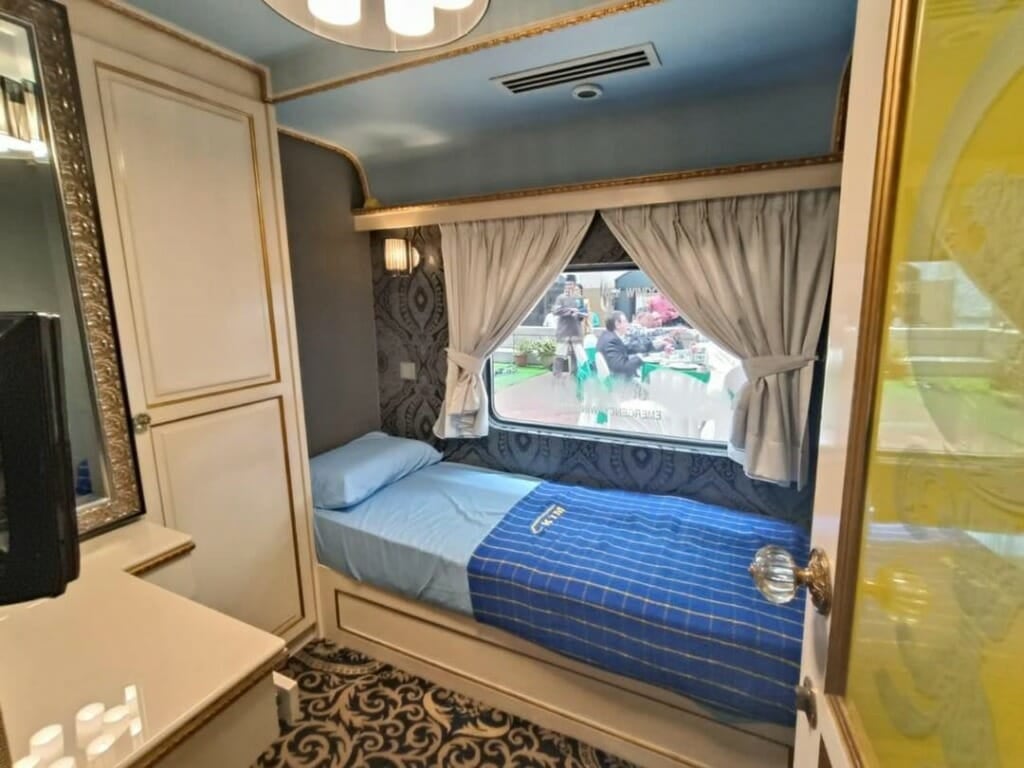 "Lounge, karaoke room, dining area" - You Can Now Travel Like a King ...