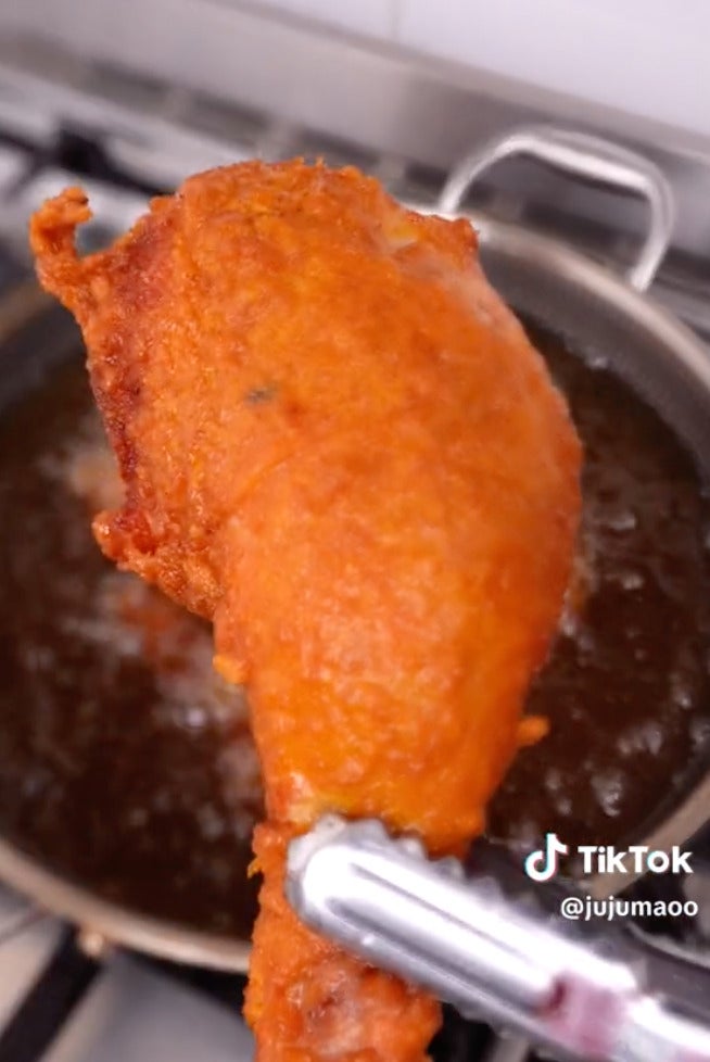 Filipino Food Influencer Cooks & Eats Nasi Lemak for the 1st Time & He ...