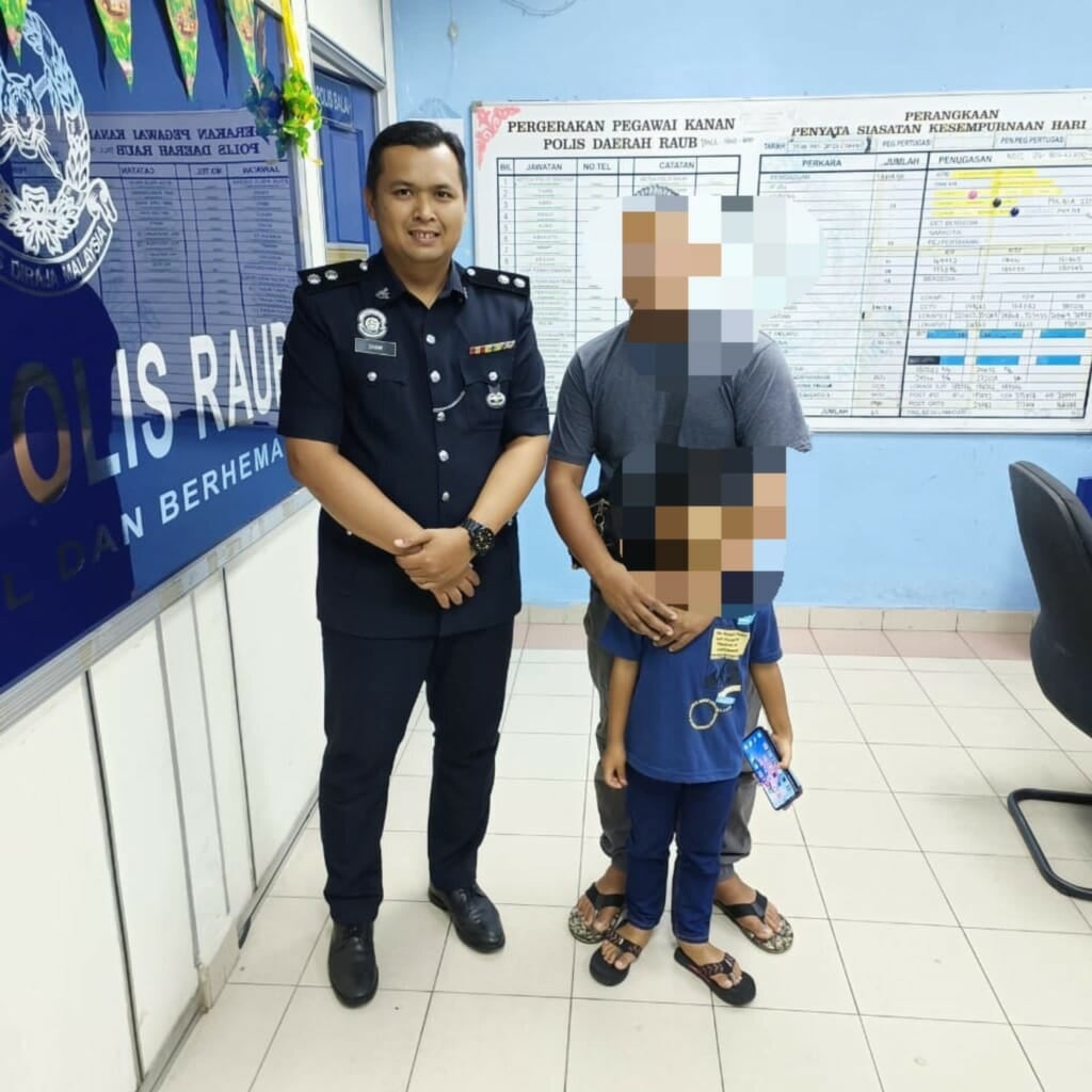 "I thought he's with you" - 6yo Boy Left Behind at Raub Restaurant ...