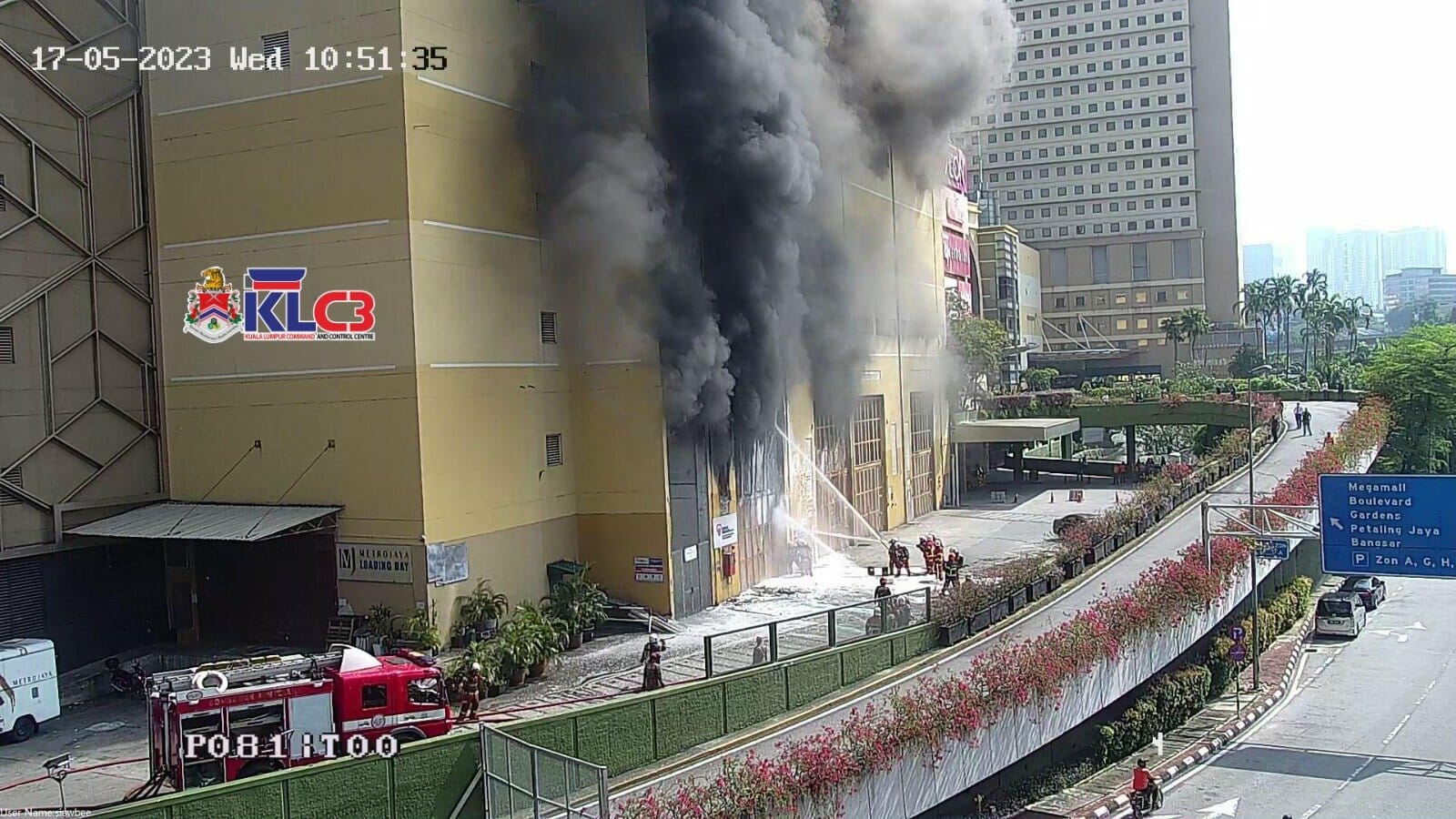 Videos: A HUGE Fire Has Broken Out at Mid Valley Megamall TNB ...