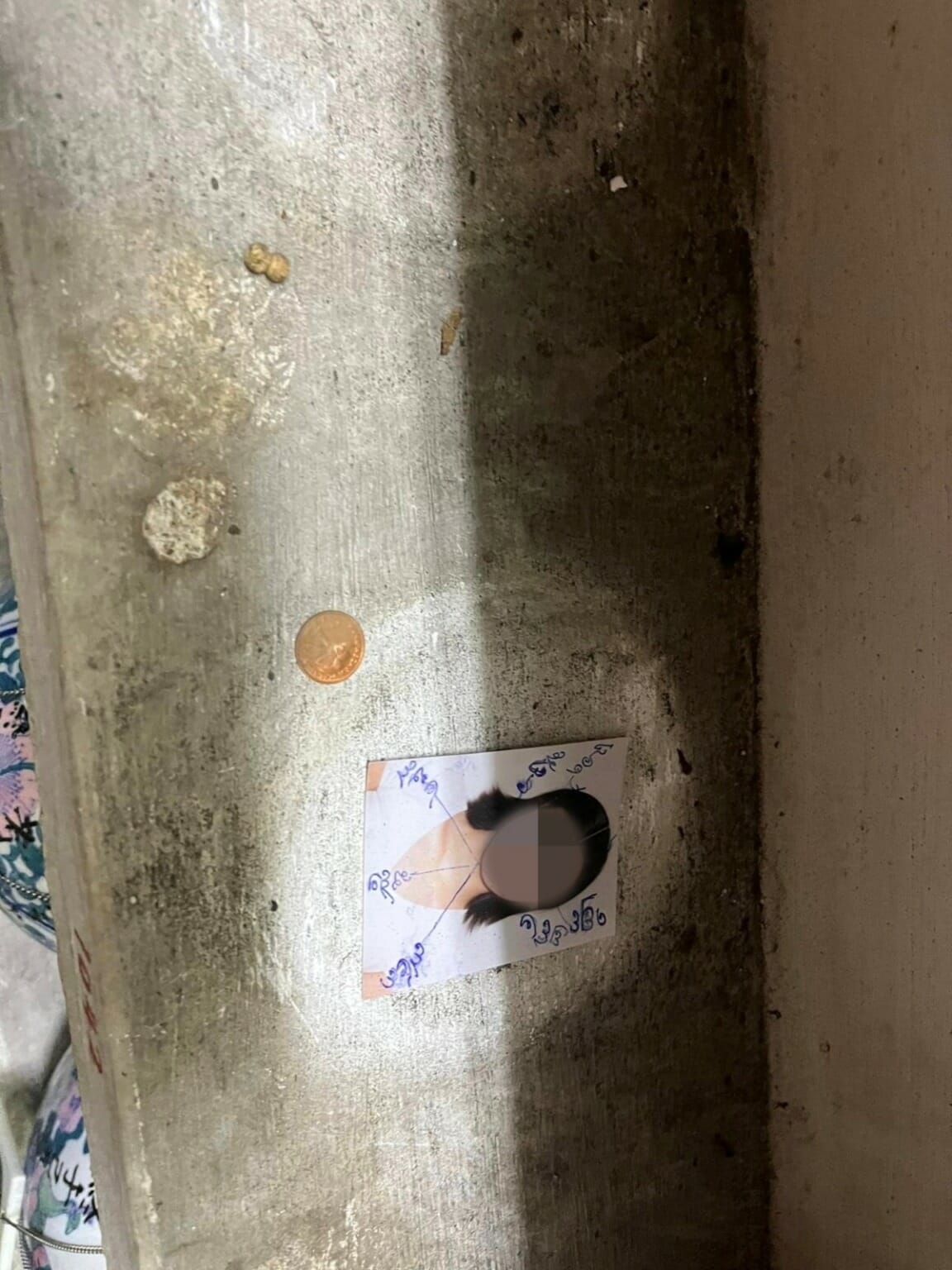 "Why was it there?" - M'sian Finds Mysterious & "Cursed" Picture of a ...