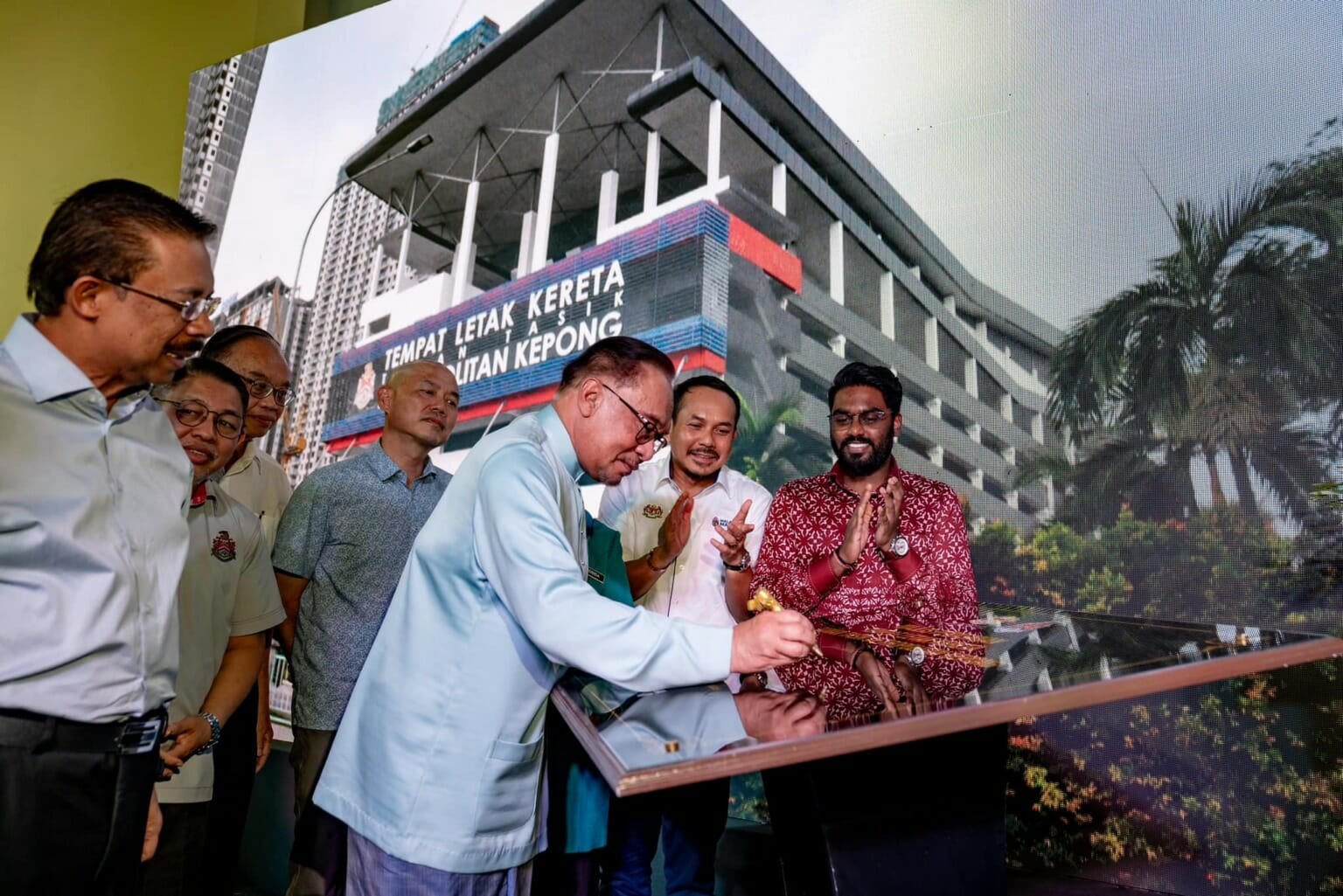 PM Anwar Launches 5 MADANI Affordable Housing Scheme in KL, Prices From ...