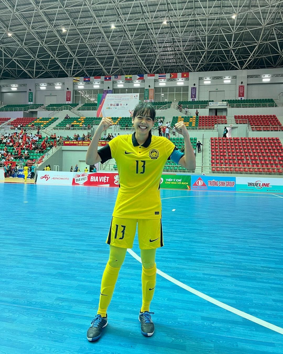 M'sian National Women's Football Player Signs With New York Dutch Lions ...