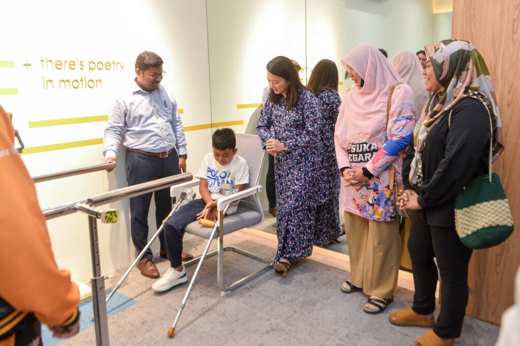 "His determination to finish the race amazed me" - Hannah Yeoh Meets ...