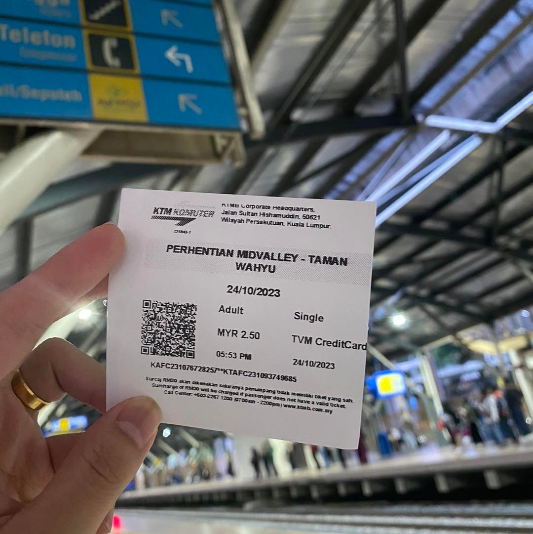 "No train during peak hours?" - KTM Train Fails to Show Up After M'sian ...