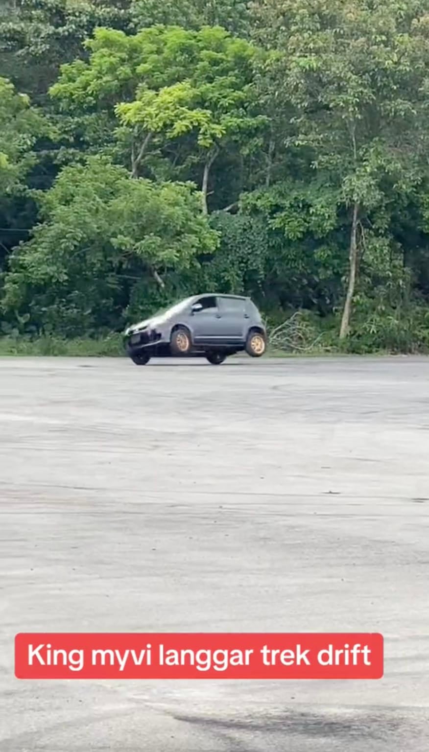 "King of the road for a reason!" - M'sians Excited to See MyVi Expertly ...