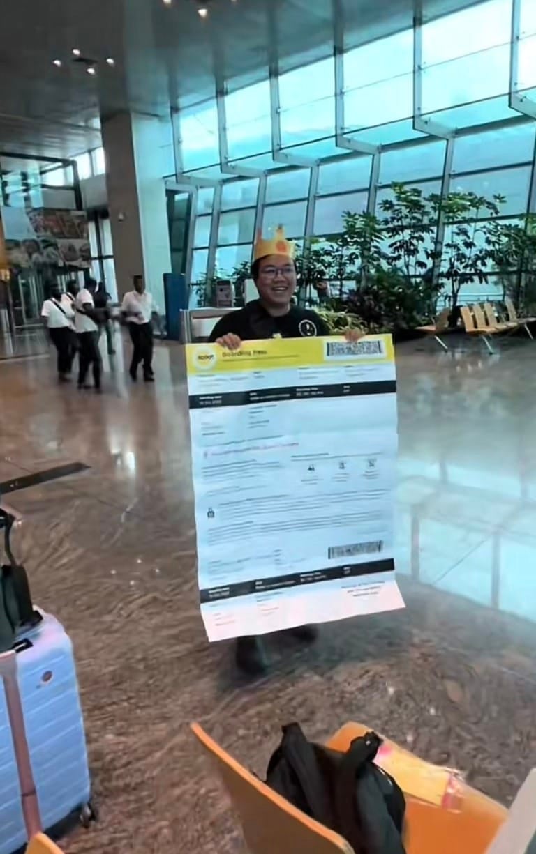 S'porean Friends Prank Groom With Giant Boarding Pass Before Bachelor ...