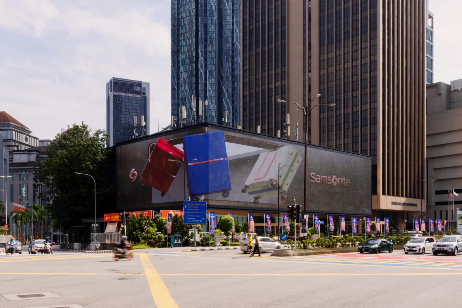 Samsonite Minter Collection Comes Alive in 3D at Pavilion Elite and ...