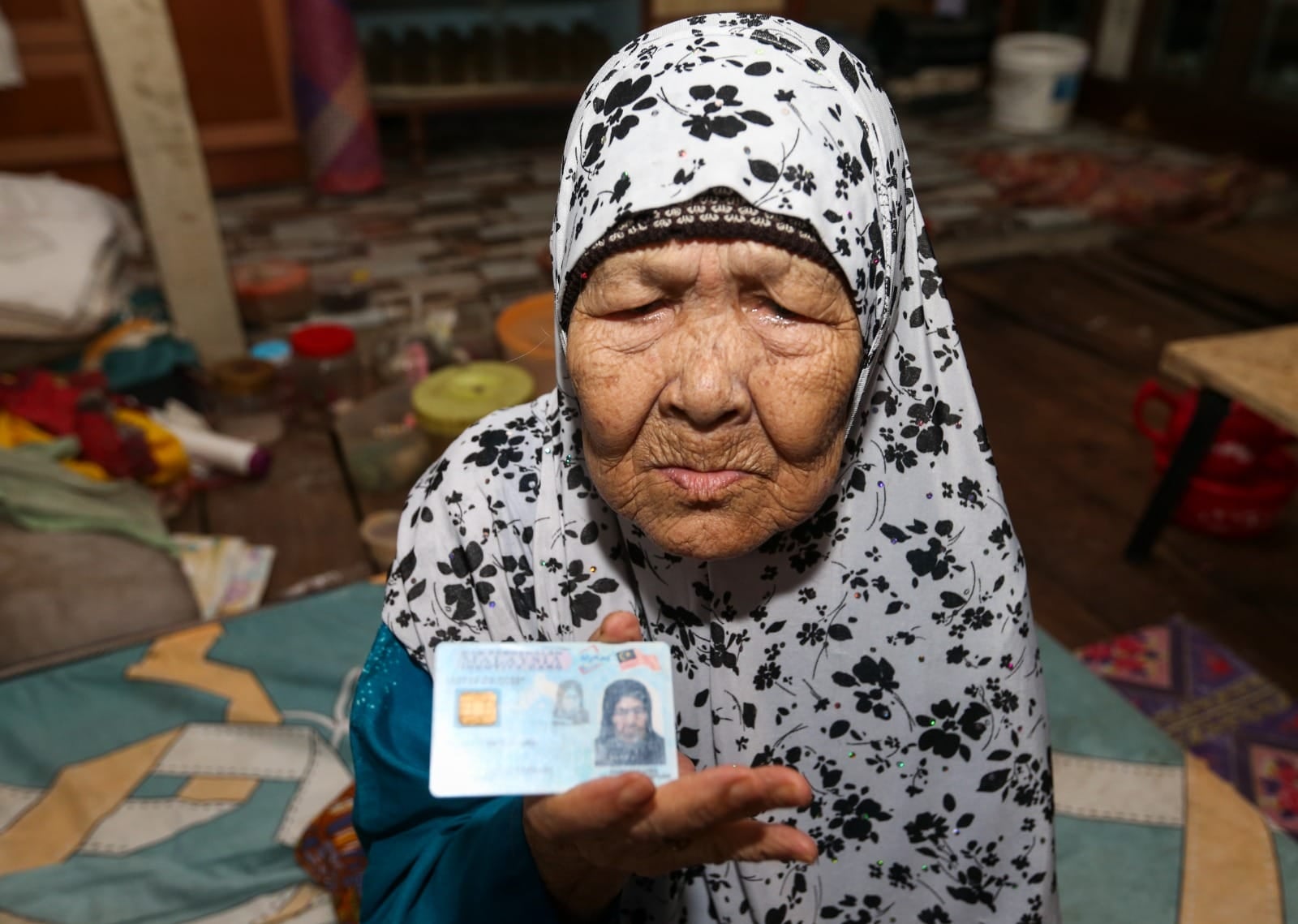 112yo Nenek in Kelantan With 30 Great-Grandchildren is Ready for 8th ...