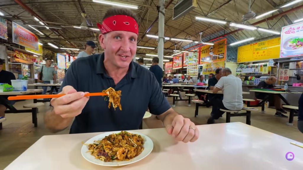Popular Food YouTuber Sonny Side Returns to M'sia, Eats Kerang & Black ...