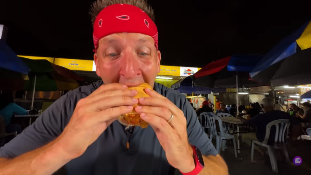 Popular Food YouTuber Sonny Side Returns to M'sia, Eats Kerang & Black ...
