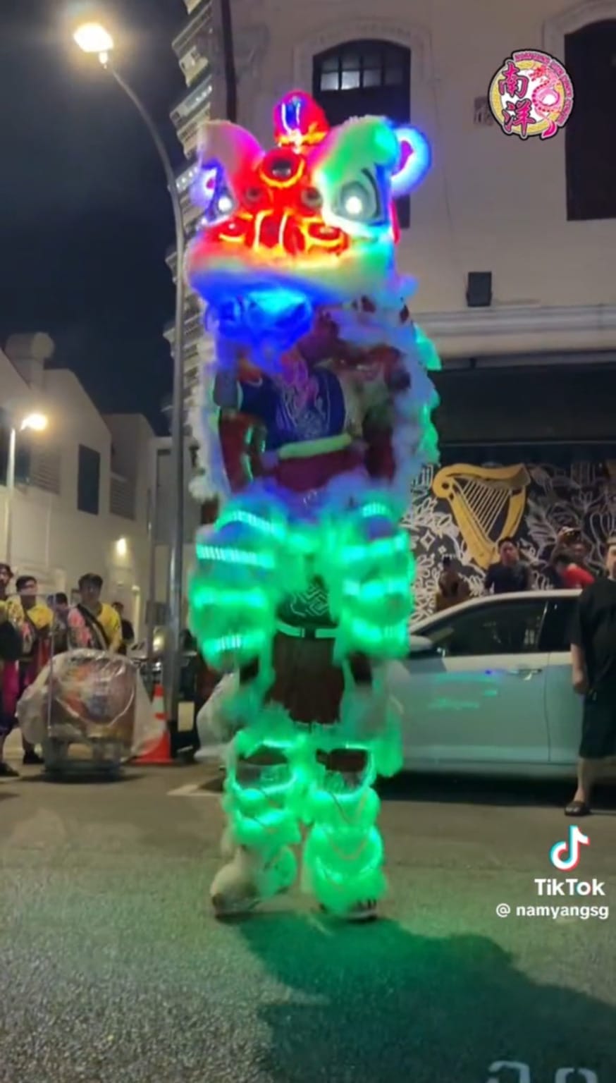 Lion Dancers Light Up Streets of S'pore With Magnificent Flashing ...