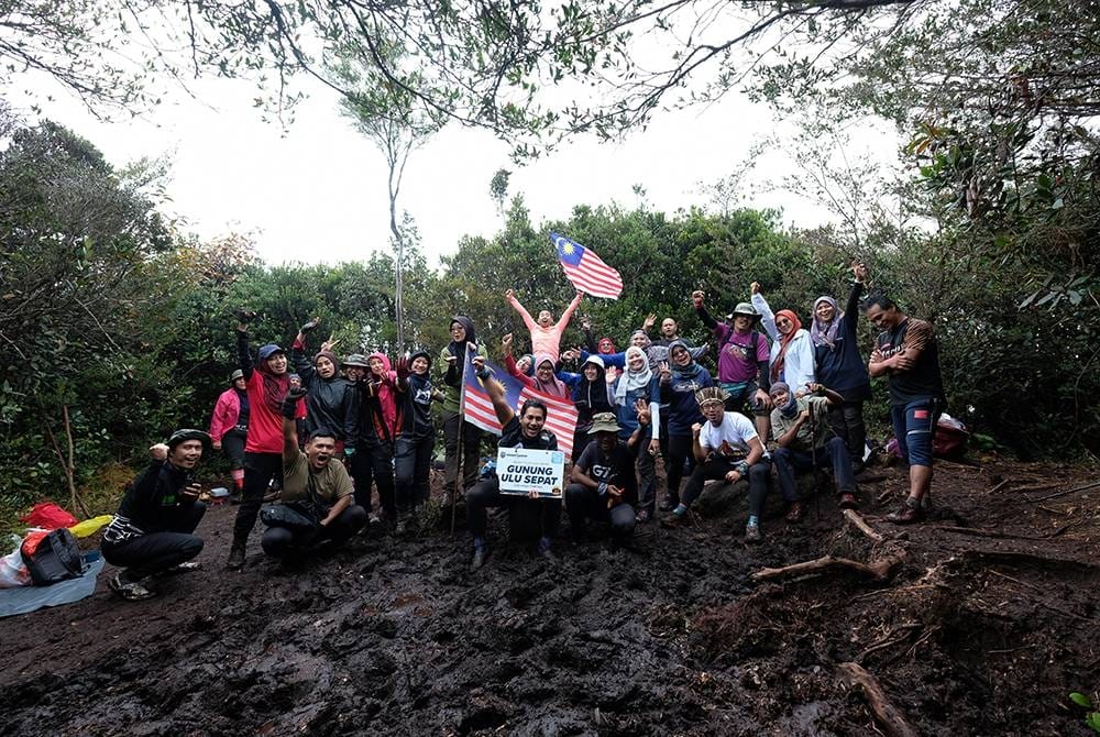 Peak of Adventure! Here are the 15 Highest Mountains Across Malaysia to ...