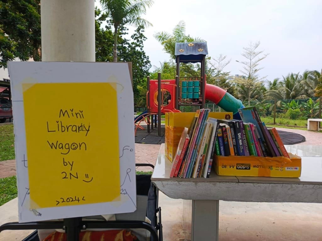 "Lovely idea" - Kind M'sian Woman Sets Up Mini Library for Local ...