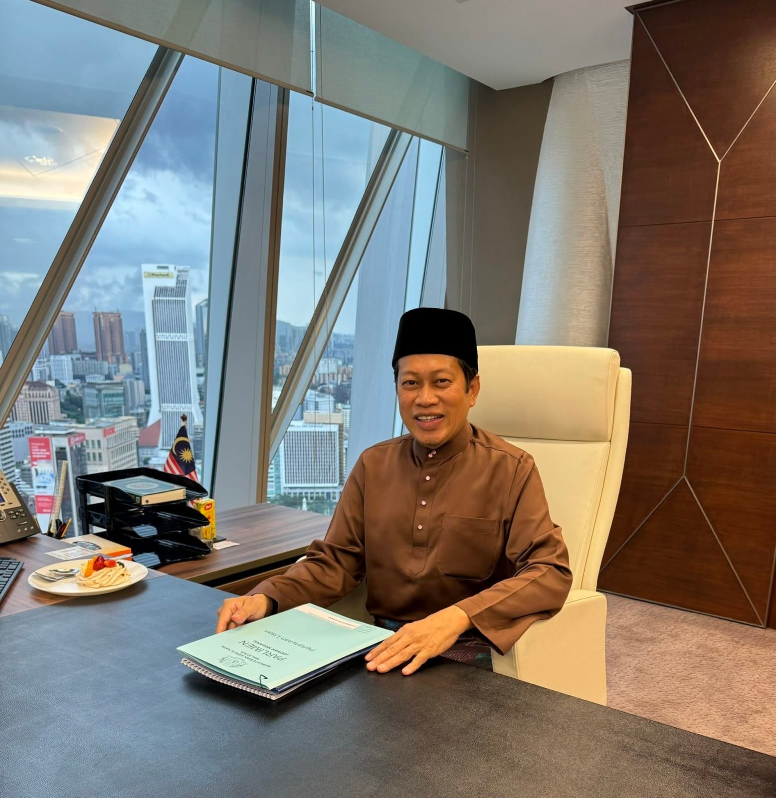 Ahmad Maslan: Schools Need to Start 'Entrepreneurship Studies' to Breed ...