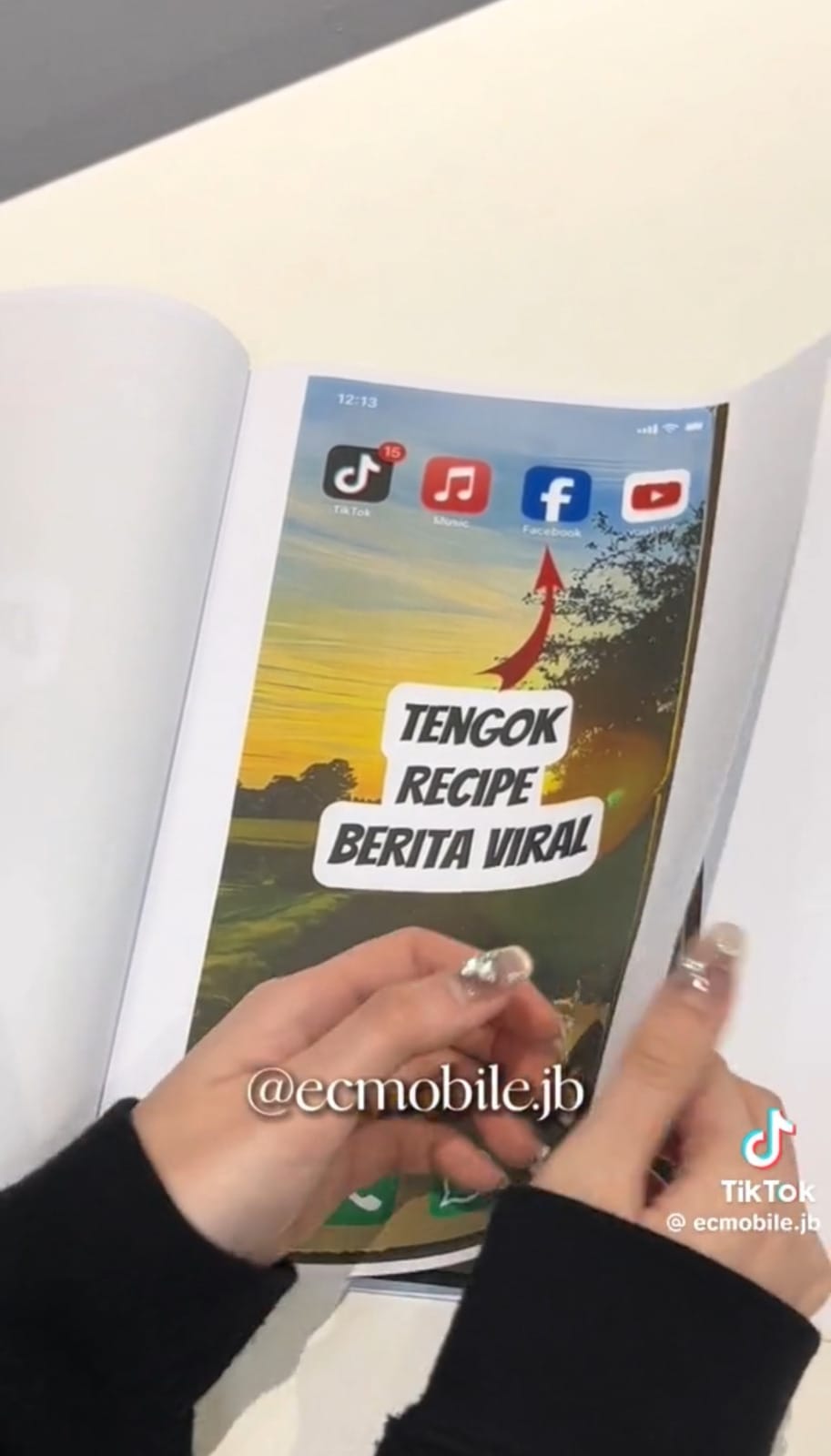 M'sian Mobile Retail Shop Creates Booklet to Teach Elderly People How ...