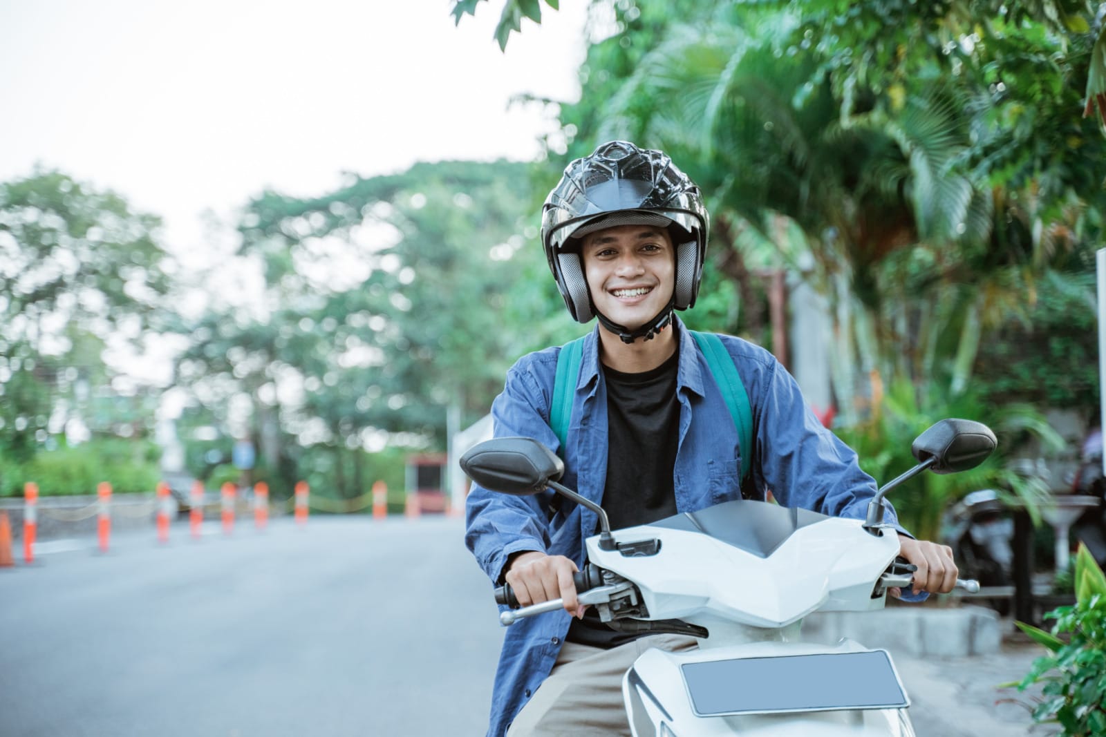 "Riding motorcyle to work, job hopping" - 45yo M'sian Already Has More ...