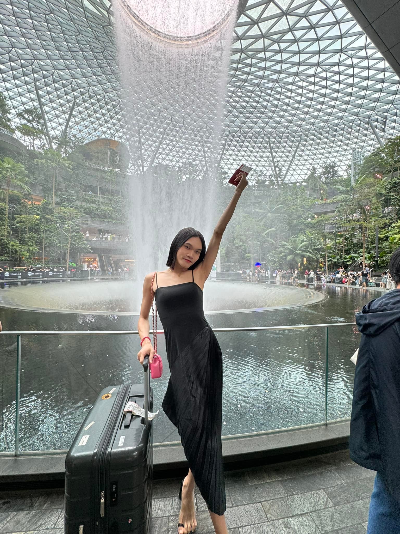"Can use the RM50K to do meaningful things" - M'sian Cross-Dresser ...