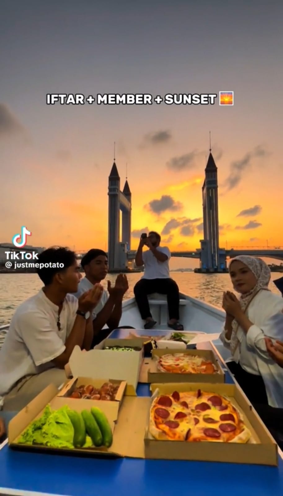 M'sian Friends Break Fast on a River With Immaculate Sunset & Kuala ...