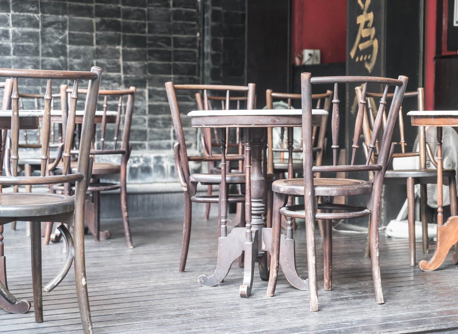 KL Kopitiam Allegedly Tells M'sian He Can't Sit & Eat There Because He ...