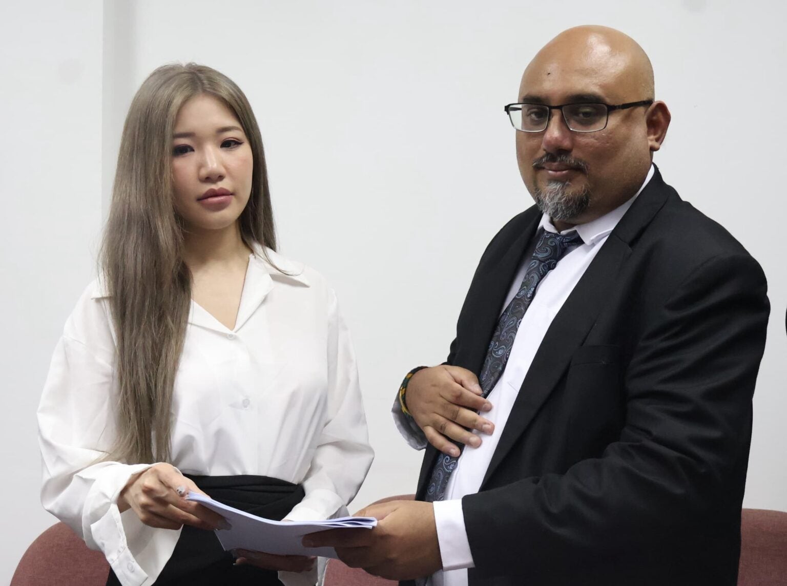 Ms Puiyi is Suing Her Former Partner for RM4.3 Million for Allegedly ...