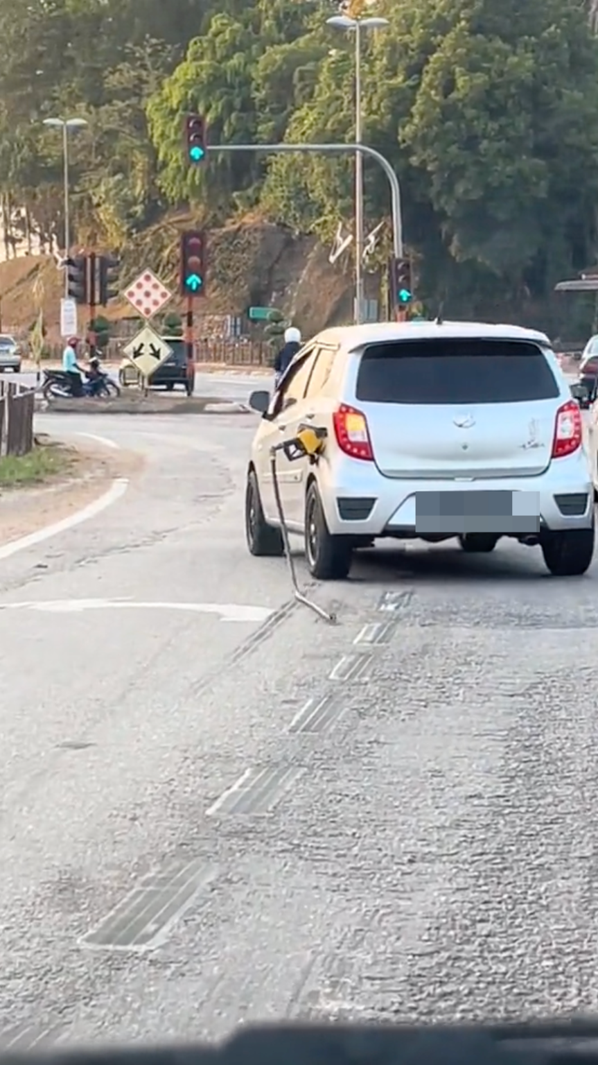 Axia Driver in Terengganu Goes Viral for Casually Driving Without ...