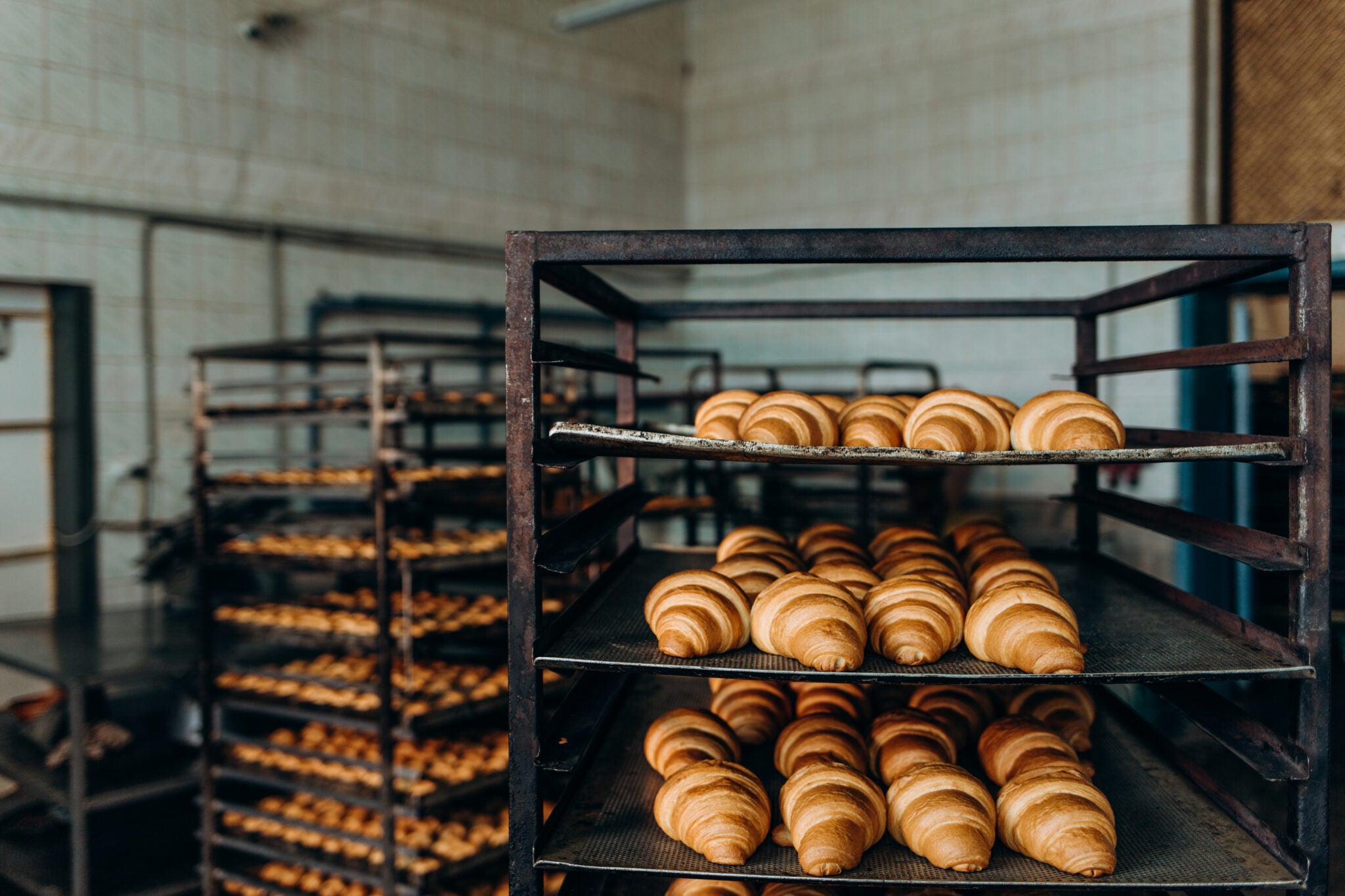"Does the baking industry pay peanuts?" - 29yo Baker Earns Only RM2.8k ...