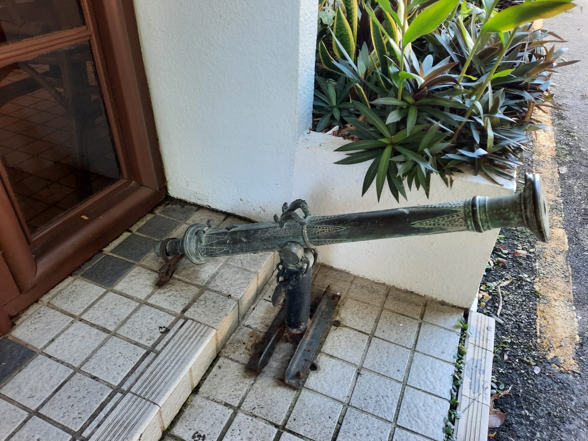 Sarawak Hotel Seeks Help to Track Down 2 Antique Cannons That Were ...