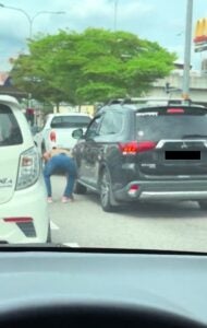 Man Praised for Returning Litter Thrown Out of S'porean-Registered ...