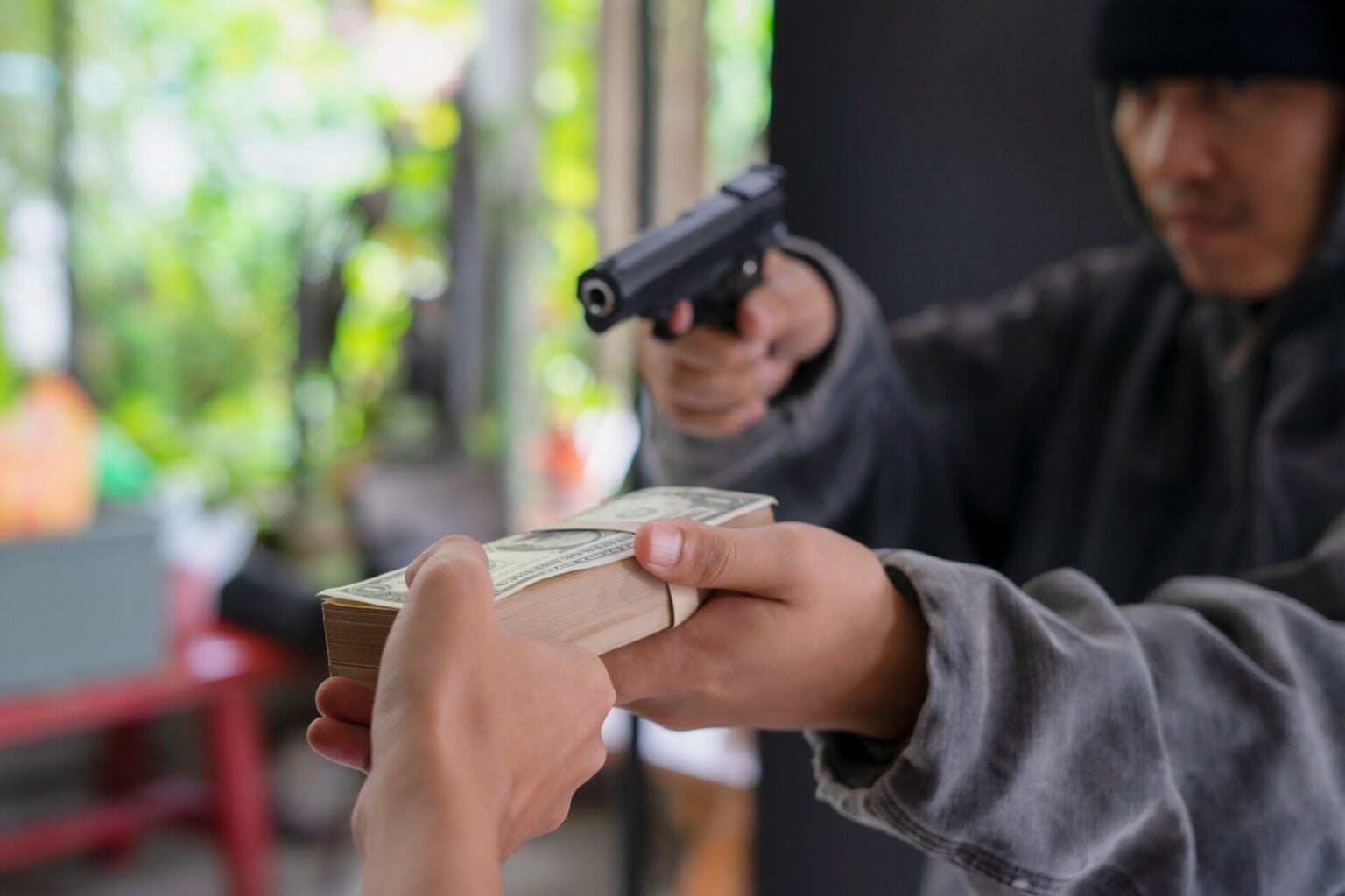 Sabah Woman Lies to Her Mother & Fakes Robbery After Pawning Jewellery ...