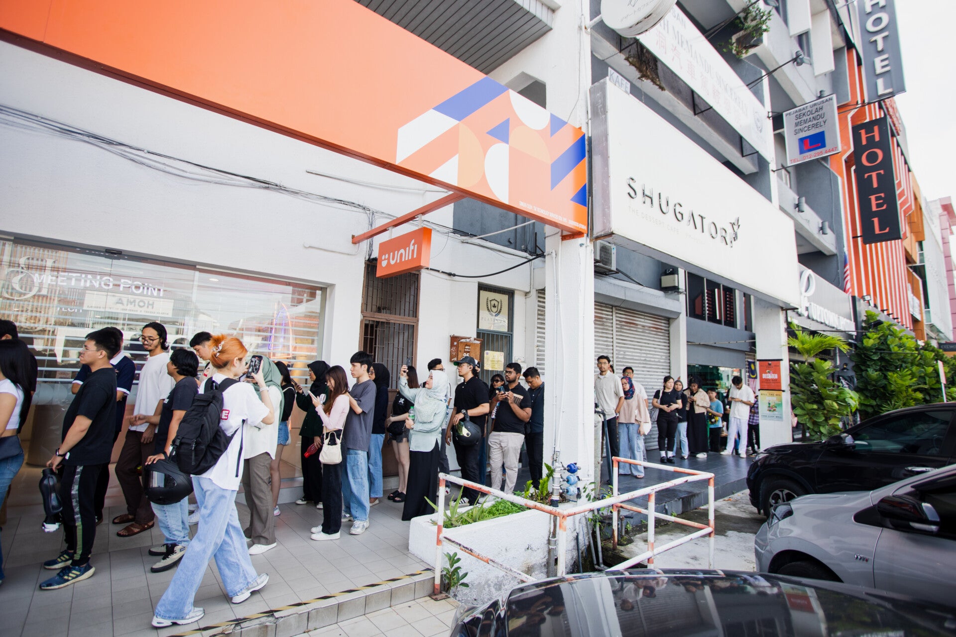 FREE Smartphones & 0% Instalment? Here's Why M’sians Are Racing to ...