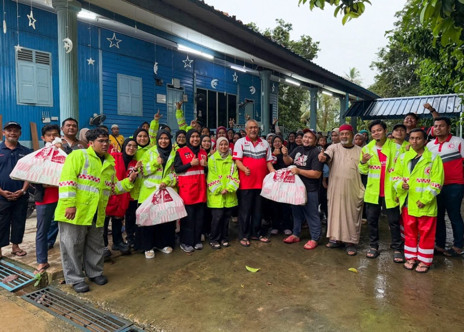 KFC Malaysia Allocates RM100k to Aid Flood Victims, Delivers 6k Meals ...