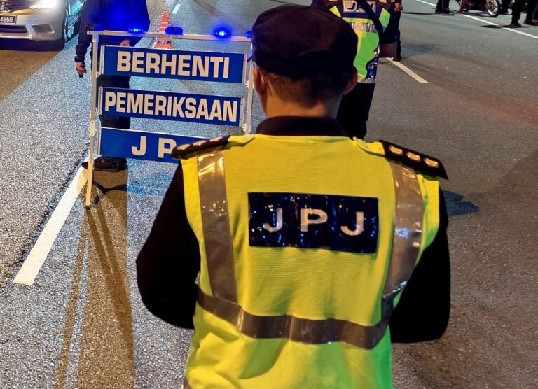 Anthony Loke: JPJ Officers to Start Using Bodycams to Enhance Integrity ...