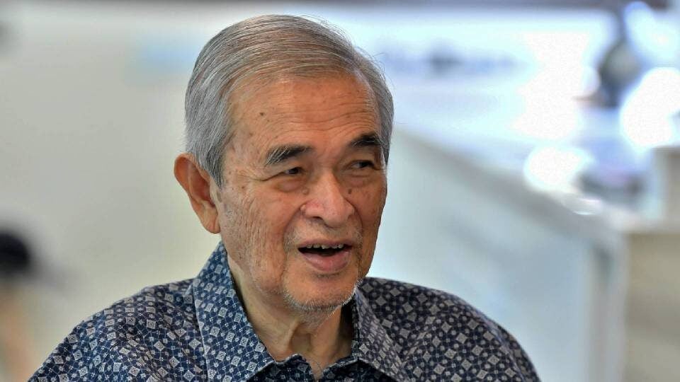 JUST IN: Malaysia's Former PM Pak Lah Passes Away at the Age of 85 at IJN - WORLD OF BUZZ