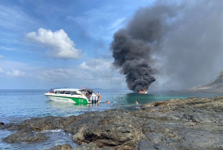 Tourist Speedboat Completely Destroyed After Exploding Near Phuket ...