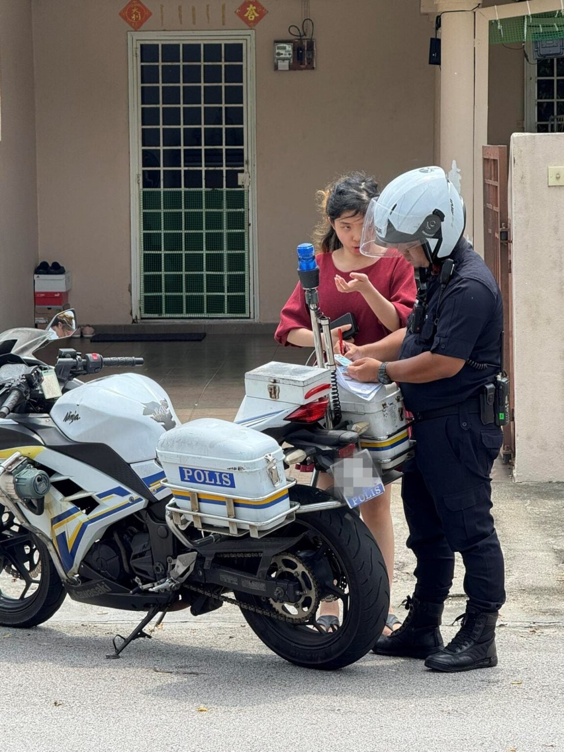 "She was right to call the police!" - M'sian Defends Adeline Chang After 'Trespassers' Sent Her ...