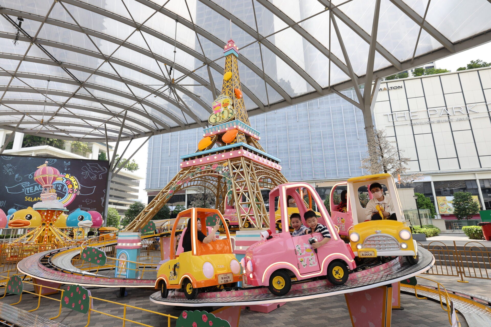 Asia’s Iconic B.Duck Splashes Into Pavilion Bukit Jalil With Southeast ...