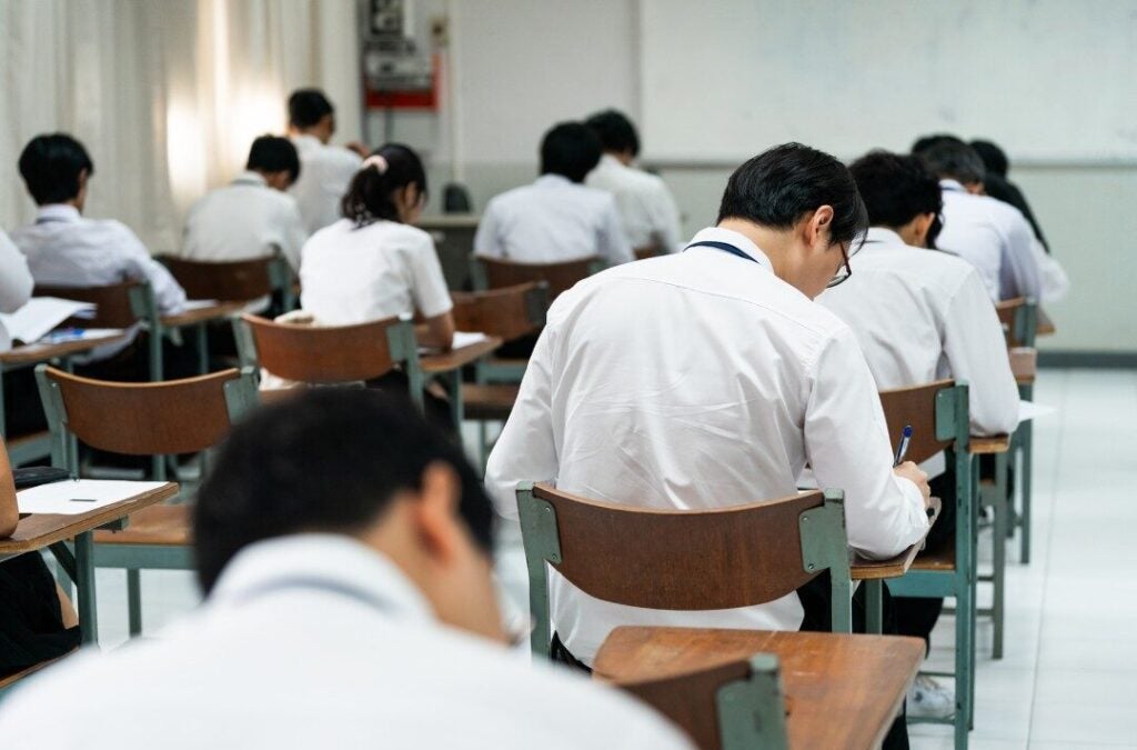 Thai Cross-Dressing Student Barred from Exam for Wearing Women’s Uniform While Registered as "Mr ...