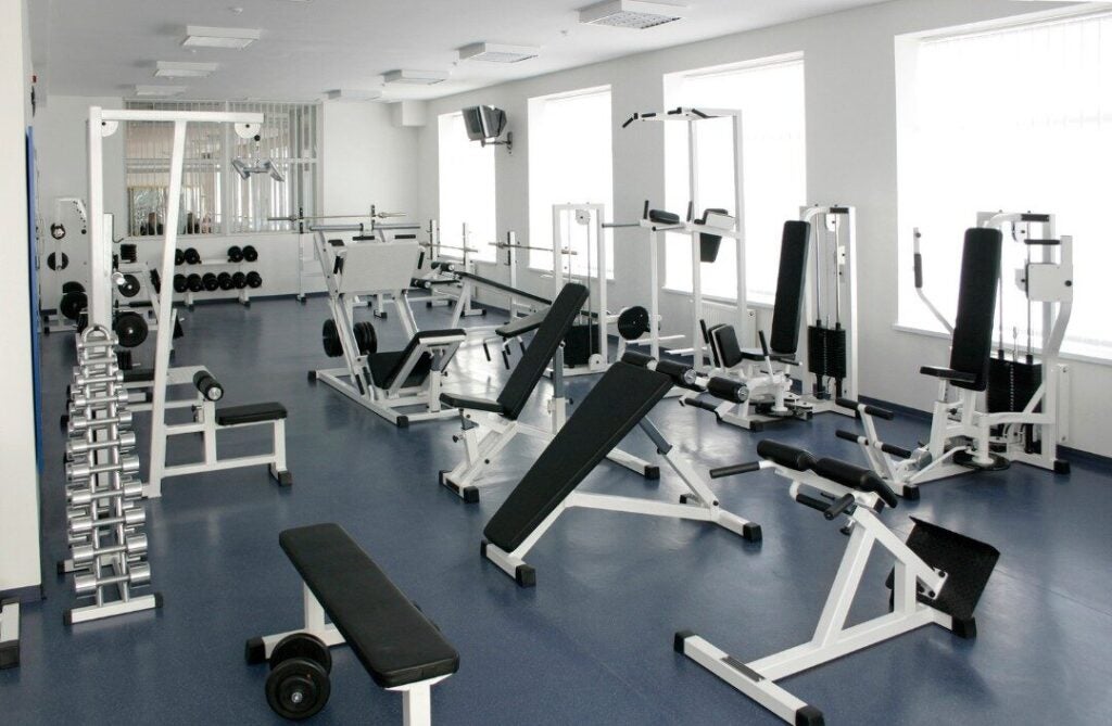 Man Caught Stealing From Gym Forced to Work Out as Punishment, Jumps ...
