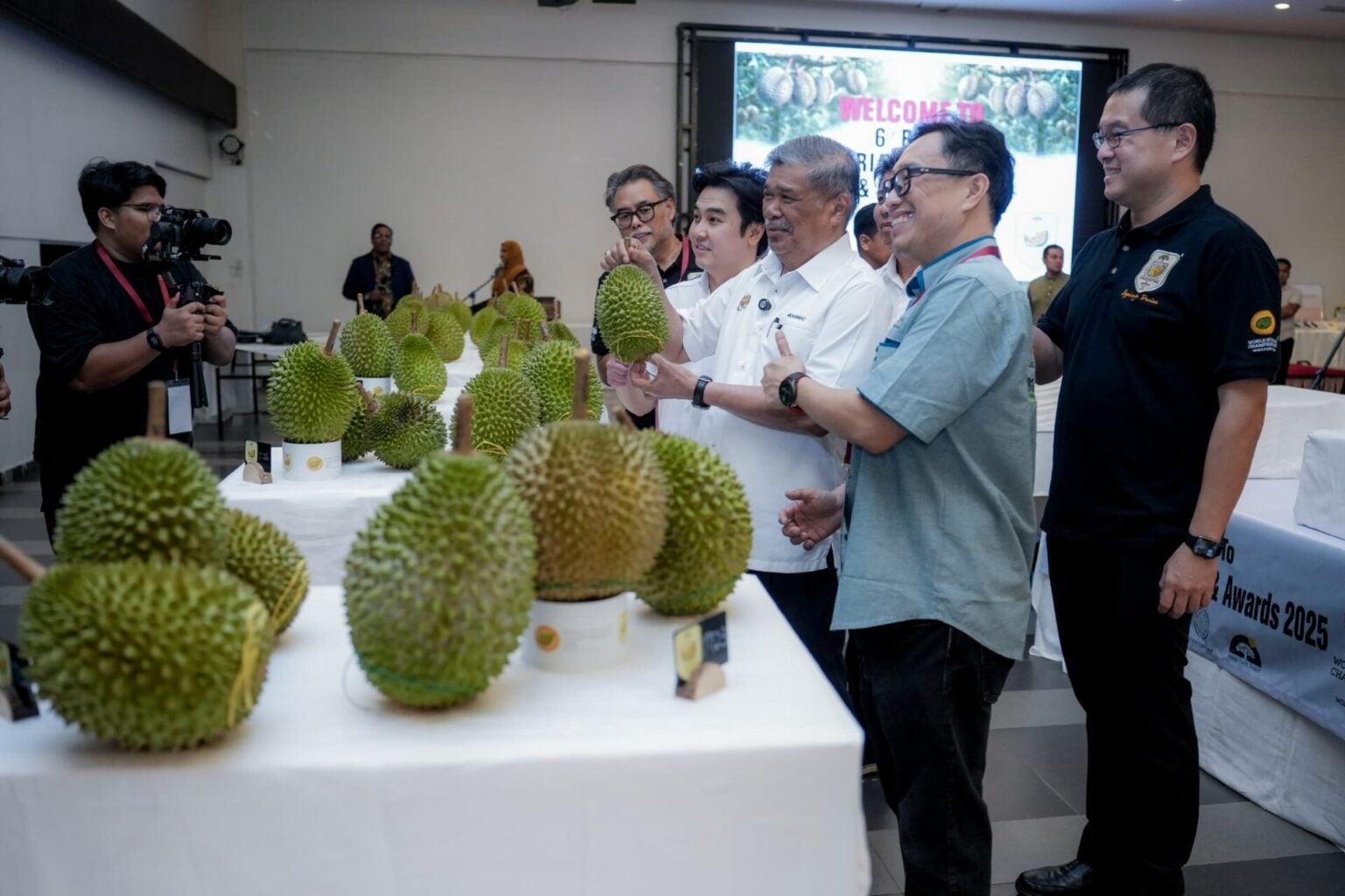Musang King Crowned “King of Kings” at 2025 World Durian Championship ...