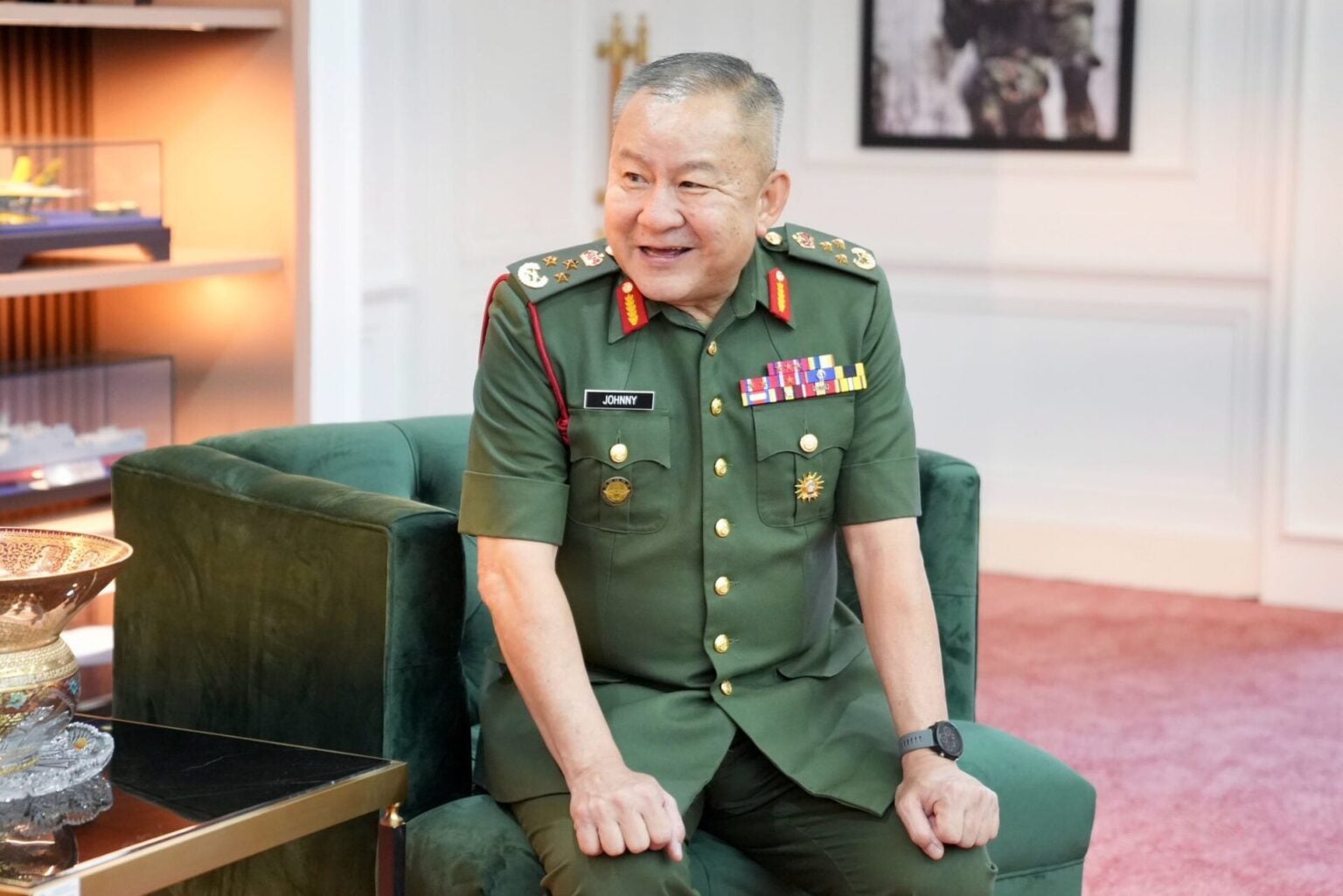 Malaysia's First Chinese Lieutenant General, Datuk Johnny Lim Eng Seng ...