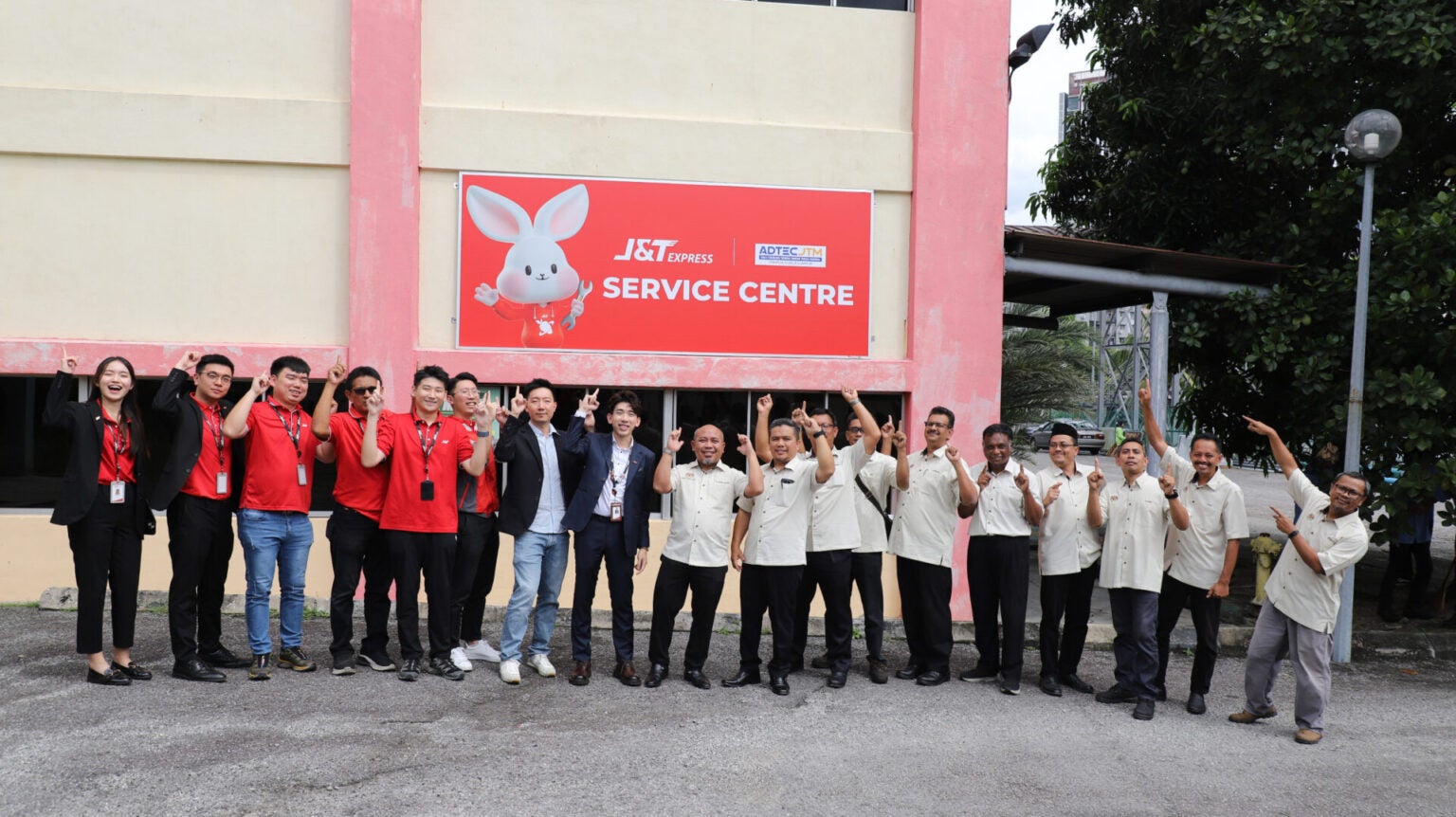 J&T Express Malaysia collaborates with ADTEC JTM Kuala Lumpur Campus to ...