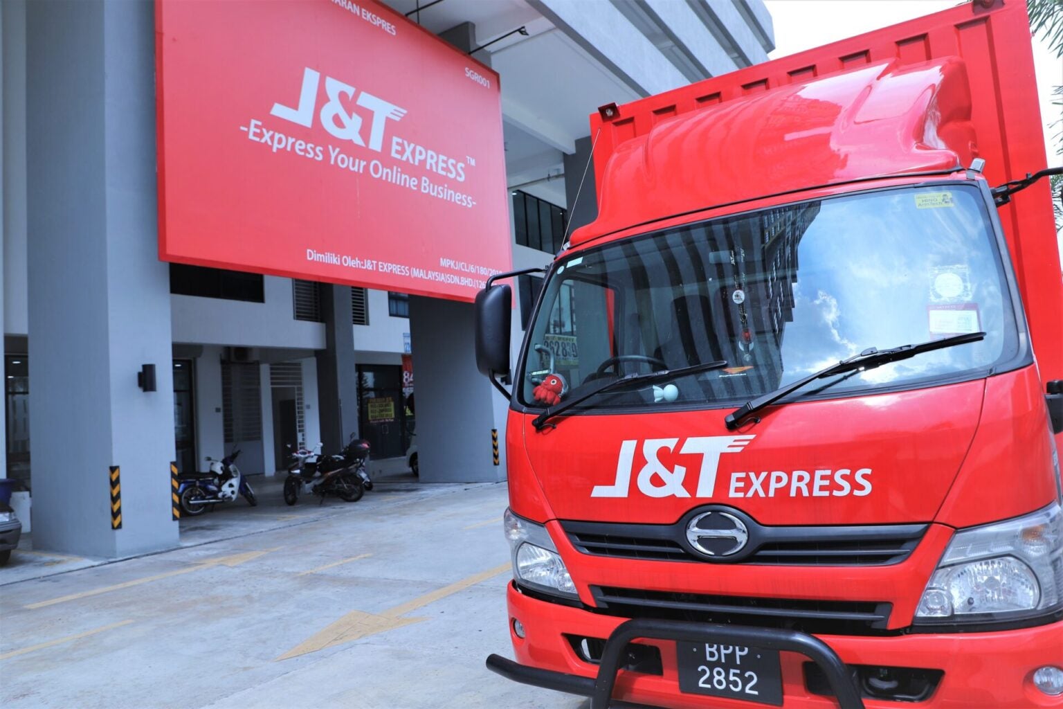 J&T Express Malaysia Recognised as One of the Fastest-Growing Delivery ...