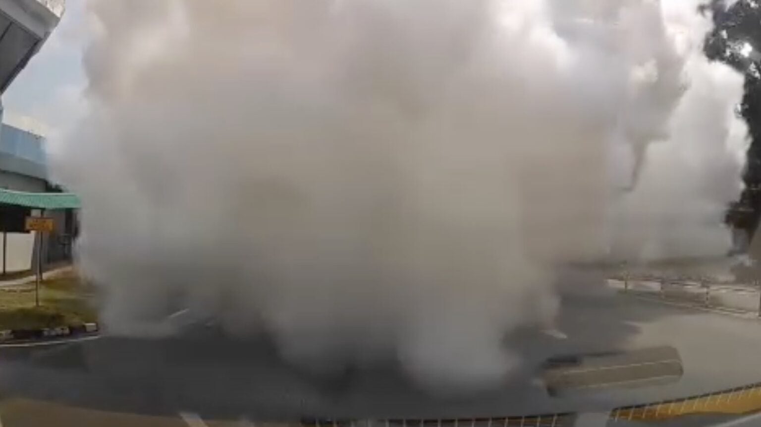 Gas Cylinder on Lorry Explodes at Seremban Toll Plaza, 2 Staff Rushed ...