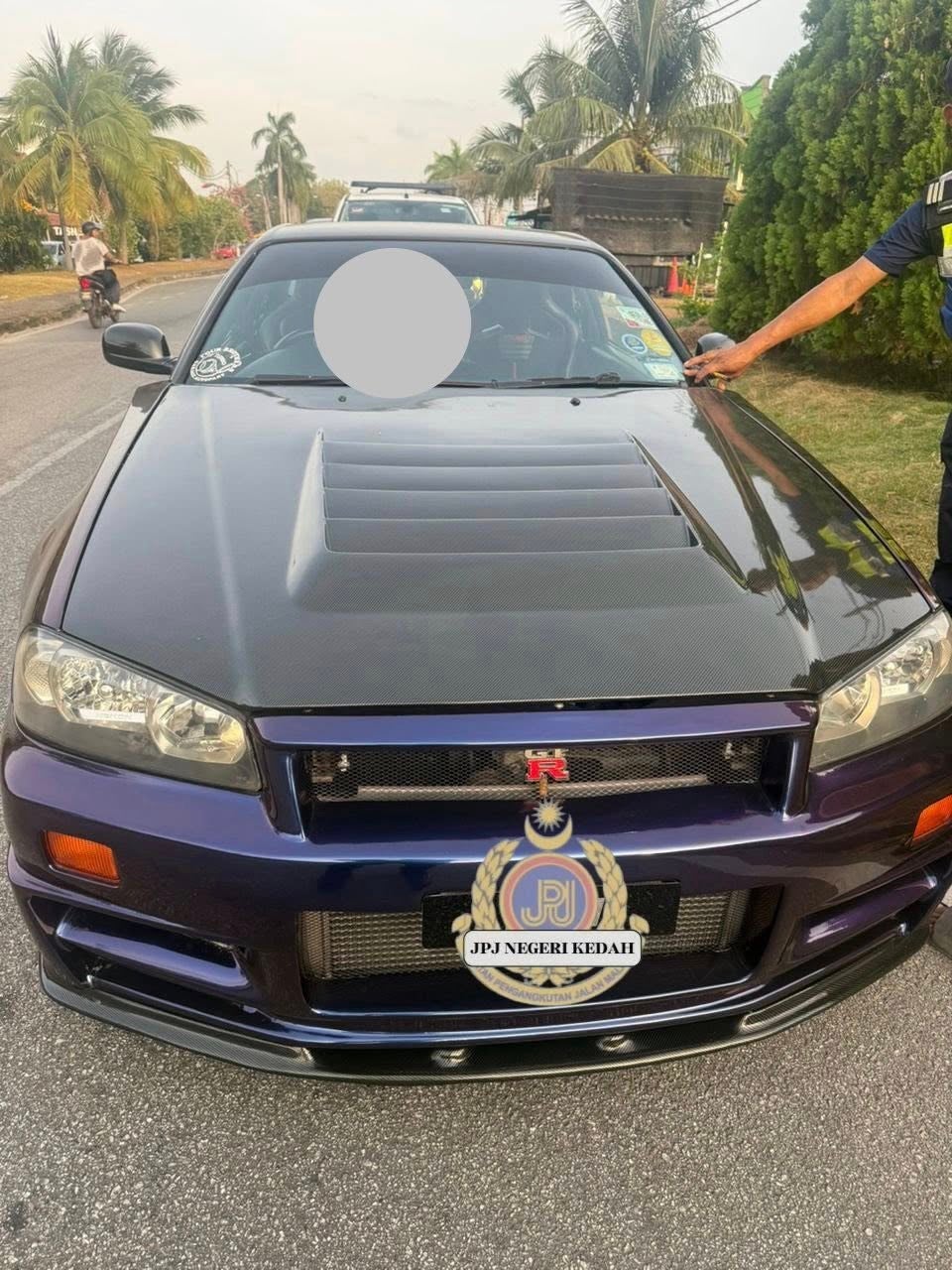 JPJ Seizes Nissan Skyline ER34 With No Road Tax for Past 5 Years, No ...
