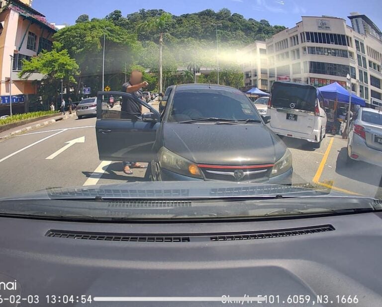 Man Drives Against Traffic in PJ & Allegedly Threatens Another Road ...